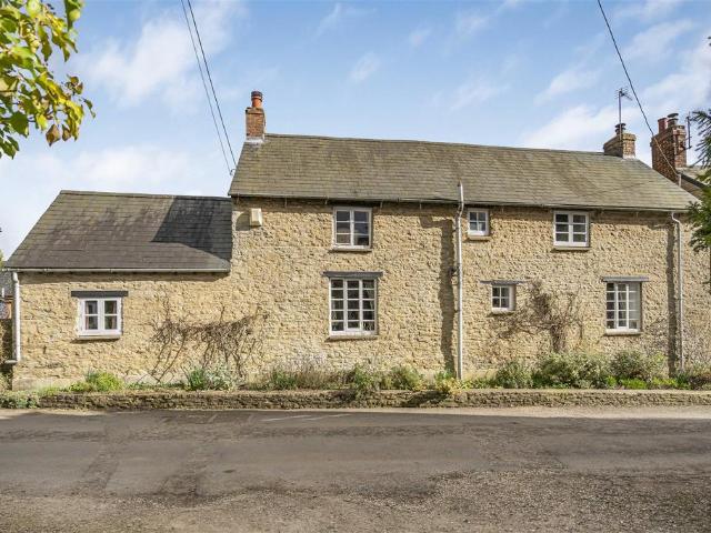 4 bedroom cottage for sale