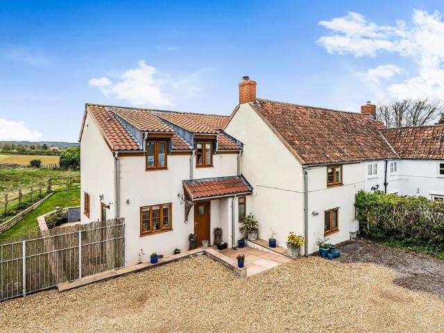 4 bedroom cottage for sale
