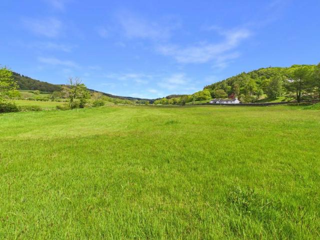 4 bedroom cottage for sale