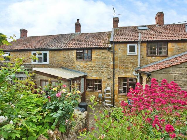 4 bedroom cottage for sale