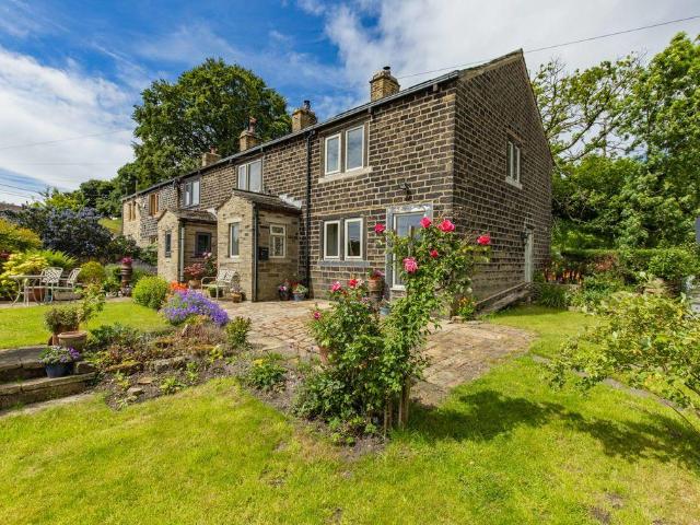 4 bedroom cottage for sale