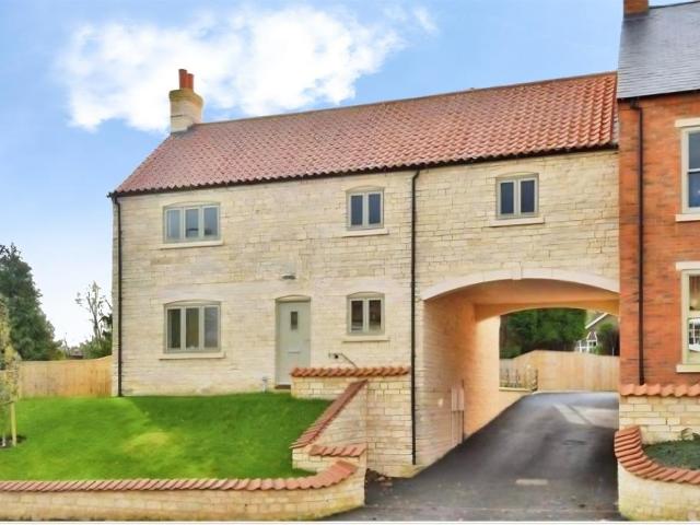 4 bedroom cottage for sale