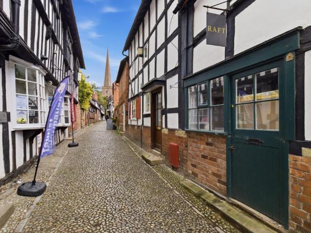 4 bedroom cottage for sale
