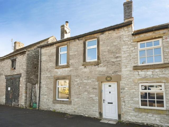 4 bedroom cottage for sale