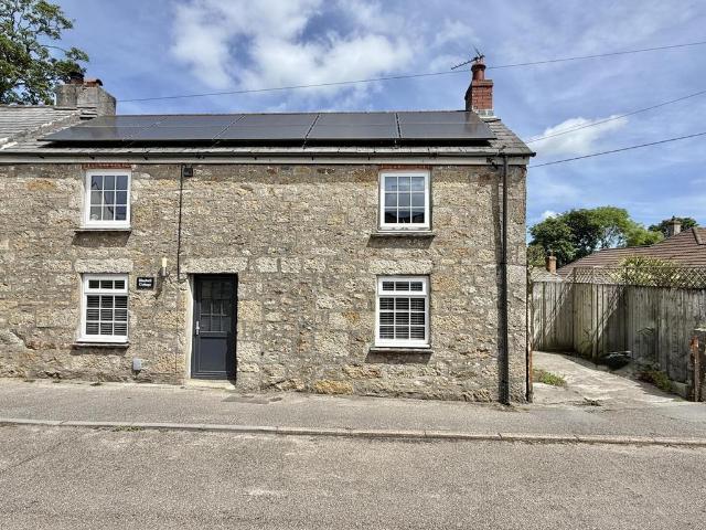 4 bedroom cottage for sale