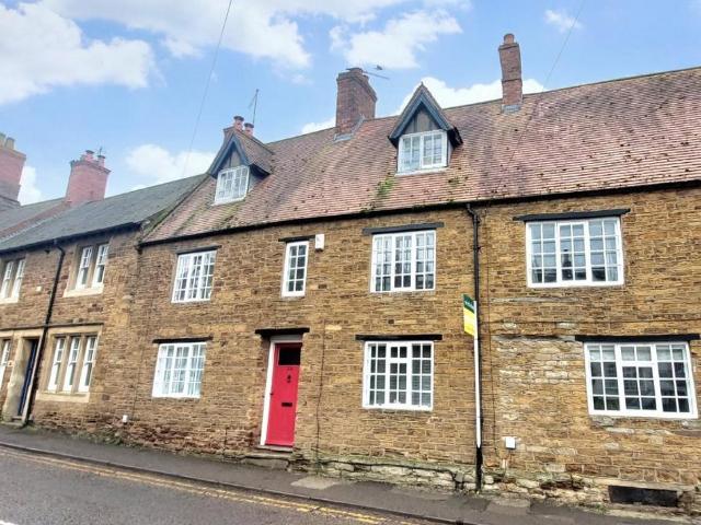 4 bedroom cottage for sale