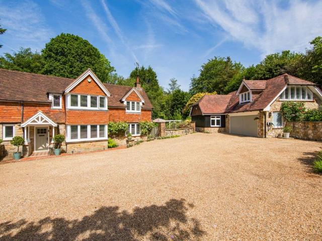 4 bedroom cottage for sale