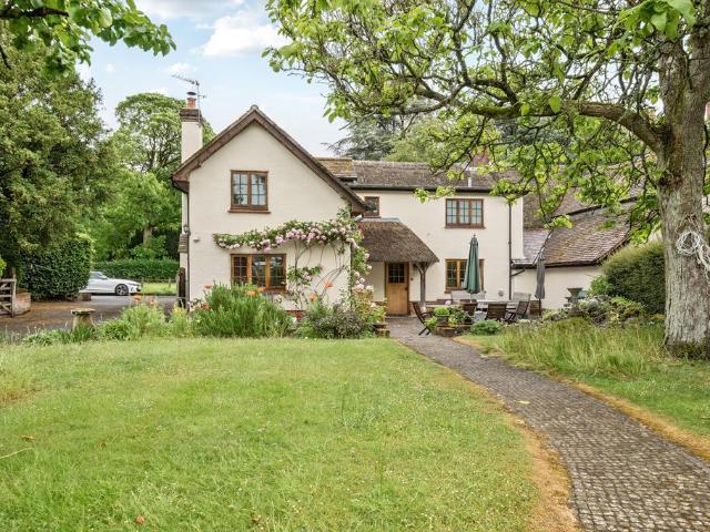 4 bedroom cottage for sale