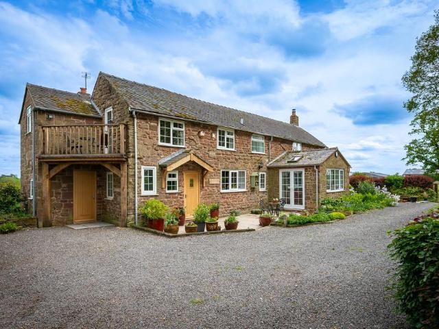 4 bedroom cottage for sale