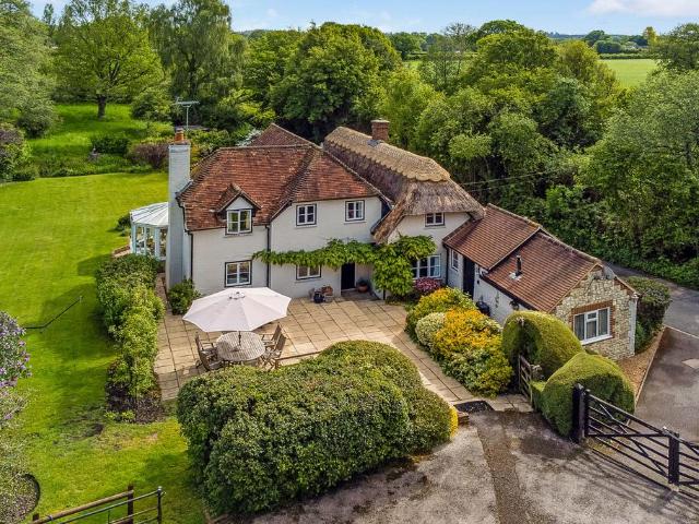 4 bedroom cottage for sale