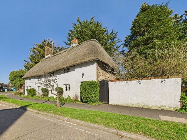 4 bedroom cottage for sale