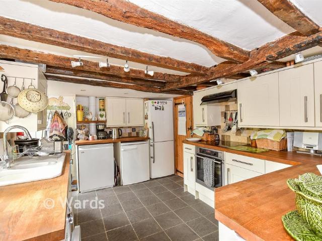 4 bedroom cottage for sale