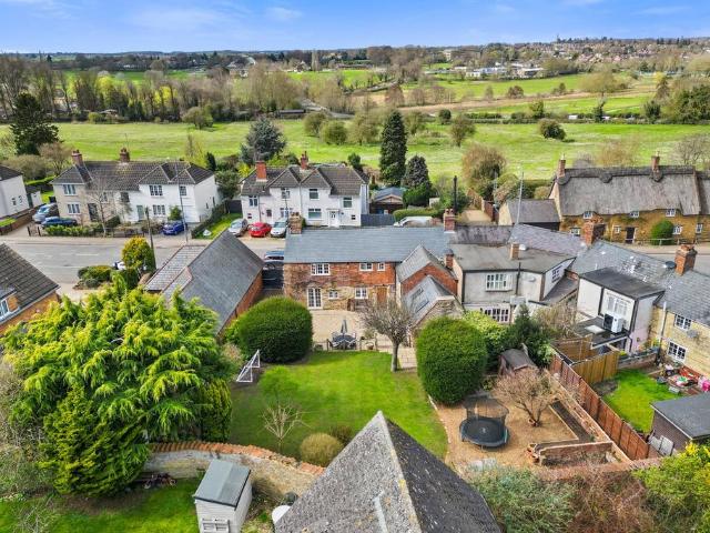 4 bedroom cottage for sale