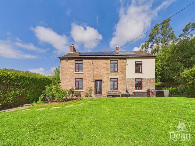 4 bedroom cottage for sale