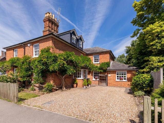 4 bedroom cottage for sale