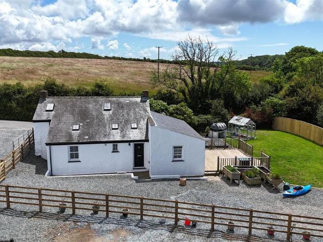 4 bedroom cottage for sale