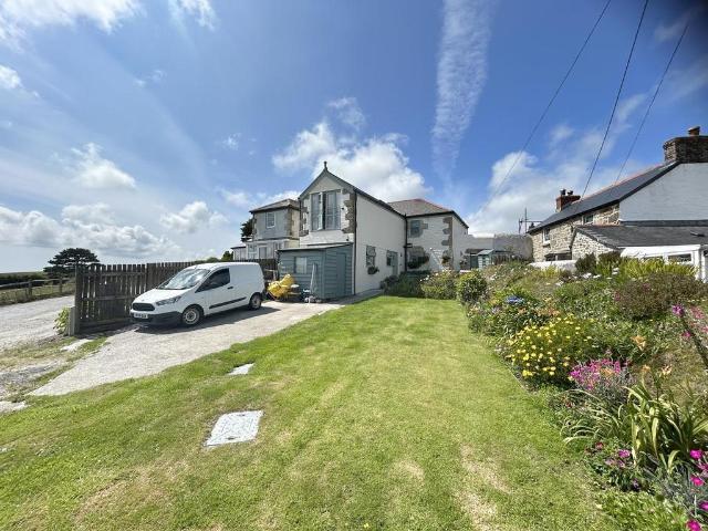 4 bedroom cottage for sale