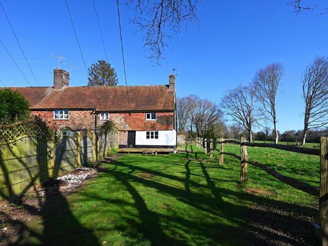4 bedroom cottage for sale