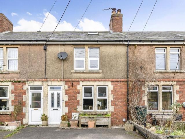 4 bedroom cottage for sale
