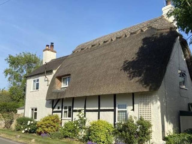 4 bedroom cottage for sale in Back Lane MIckleton Nr Chipping Campden GL55 GL55
