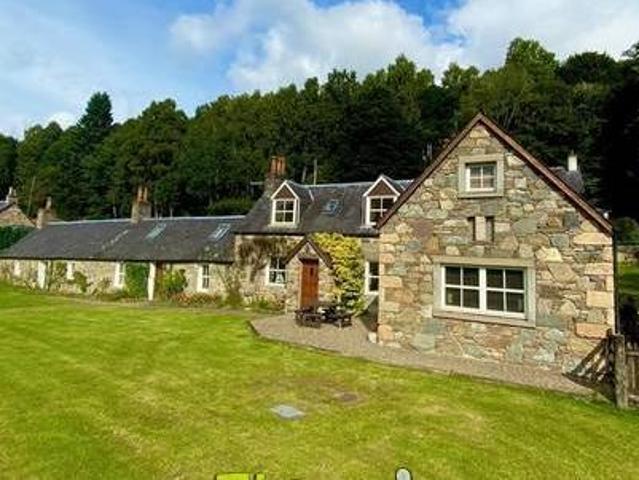 4 bedroom cottage for sale in East Haugh Pitlochry PH16
