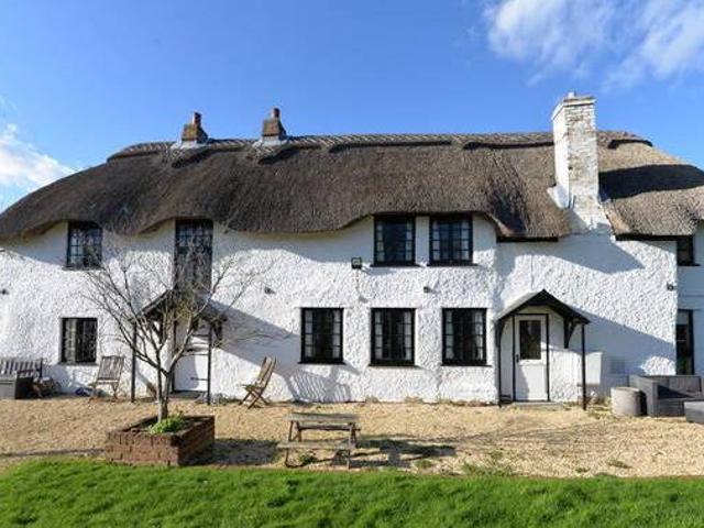 4 bedroom cottage for sale in Everton Road Hordle Lymington SO41