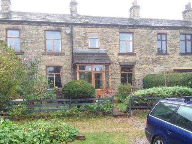 4 bedroom cottage for sale in Halifax Road Hartshead Moor Top BD19 BD19