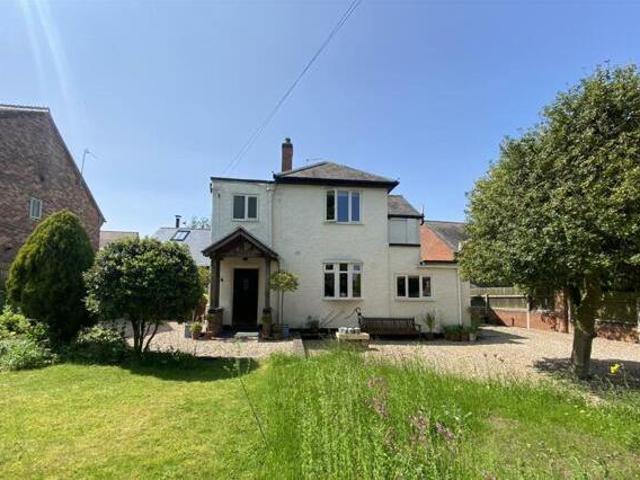 4 Bedroom Cottage For Sale In Leire