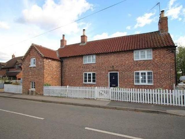 4 bedroom cottage for sale in Main Street Kinoulton Nottinghamshire NG12 3EL NG12