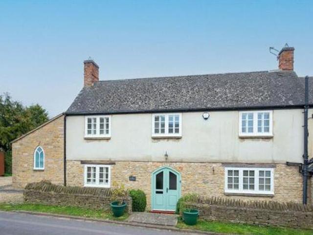 4 Bedroom Cottage For Sale In Middle Barton