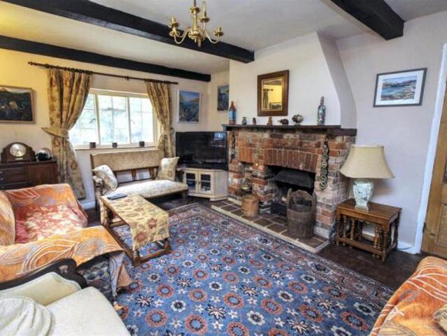 4 bedroom cottage for sale in New Lane Hill, Tilehurst, Reading, RG30