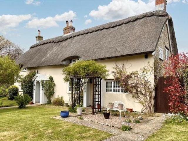 4 Bedroom Cottage For Sale In Niton