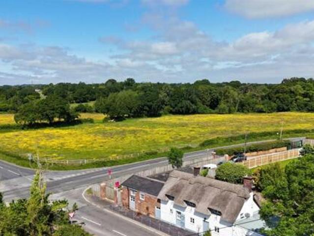 4 Bedroom Cottage For Sale In Raby Mere Road Wirral