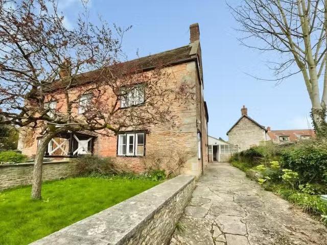 4 bedroom cottage for rent in Long Lane, Wells, BA5