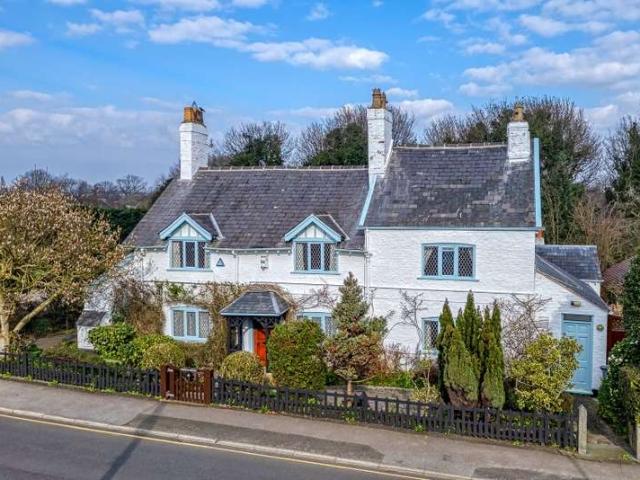 4 Bedroom Cottage House