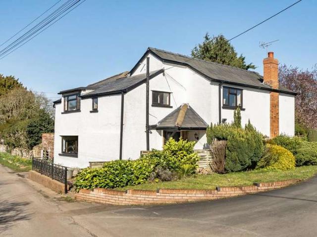 4 Bedroom Cottage House