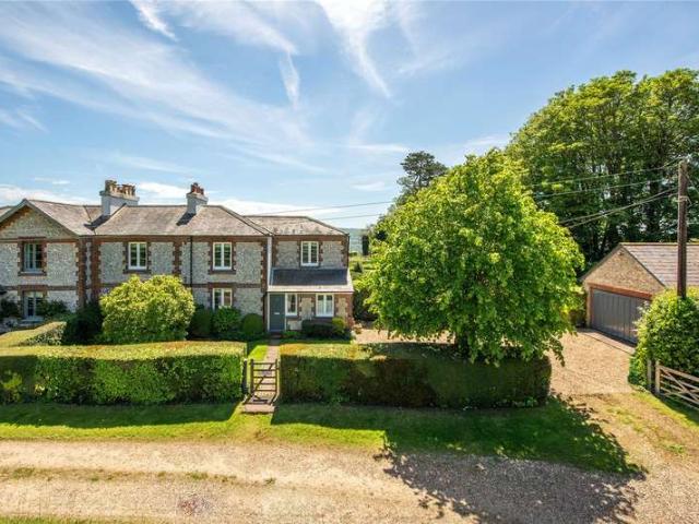 4 Bedroom Cottage House