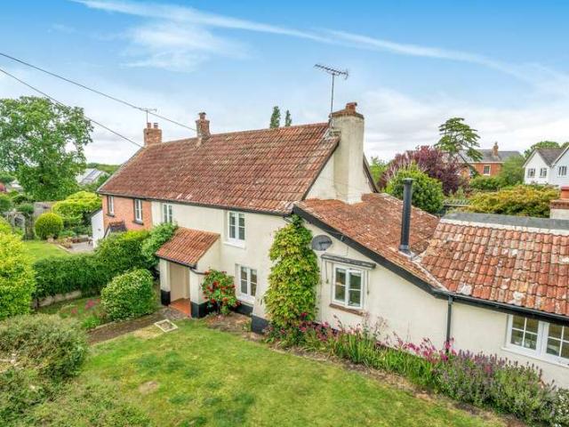 4 Bedroom Cottage House