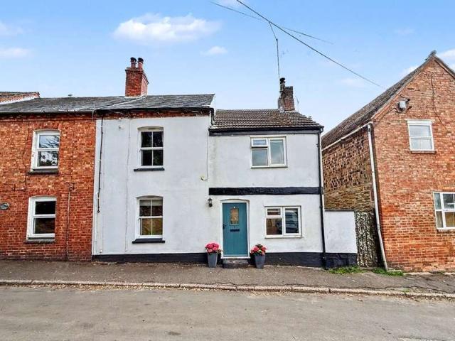 4 Bedroom Cottage House