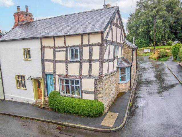 4 Bedroom Cottage House
