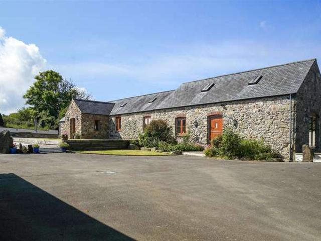 4 Bedroom Cottage House