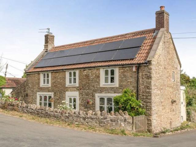 4 Bedroom Cottage House