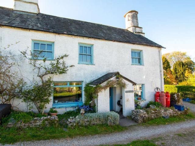 4 Bedroom Cottage House