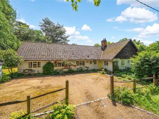 4 Bedroom Cottage House