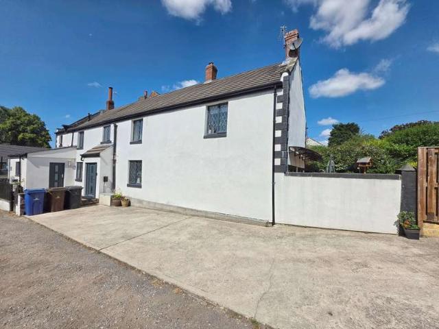 4 Bedroom Cottage House