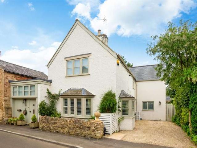 4 Bedroom Cottage House
