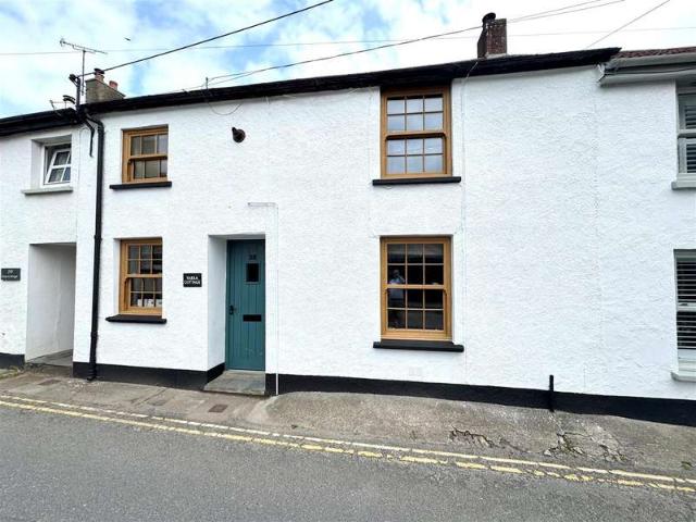 4 Bedroom Cottage House
