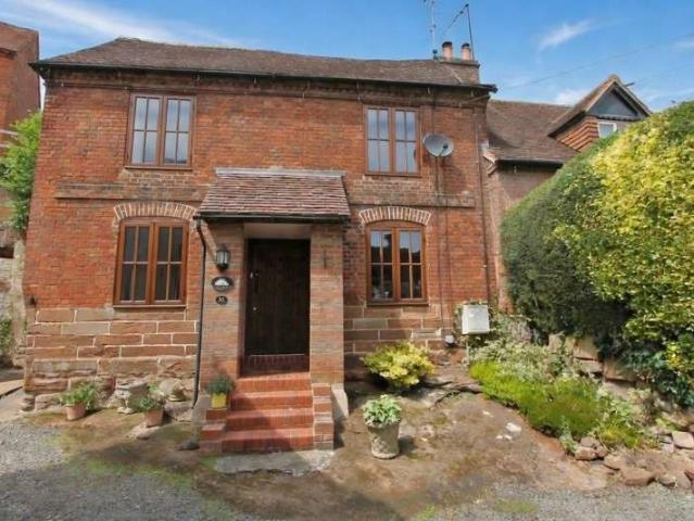 4 Bedroom Cottage House