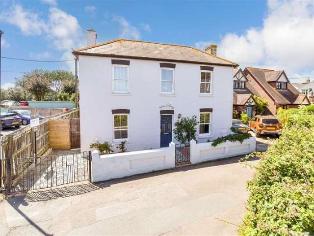 4 Bedroom Cottage House
