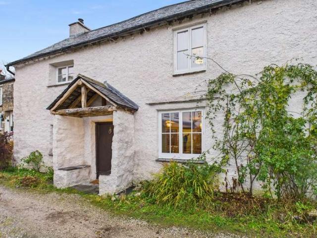 4 Bedroom Cottage House